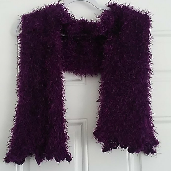 Unknown | Accessories | Fuzzy Scarf | Poshmark